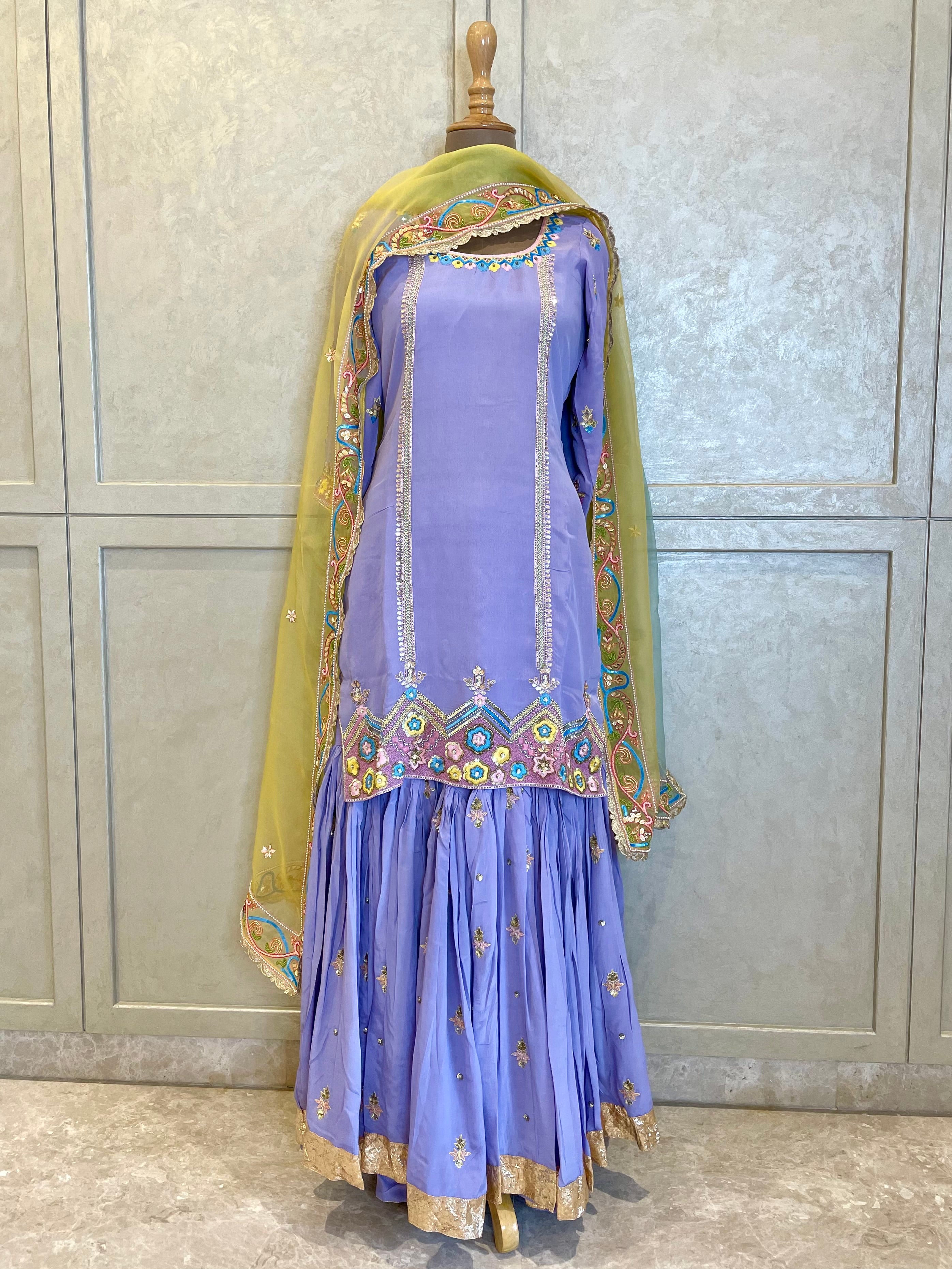 TFL 172 – THE FLOWER LADY